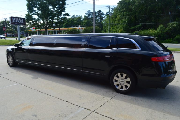Formal 2 - MKT Stretch Limo